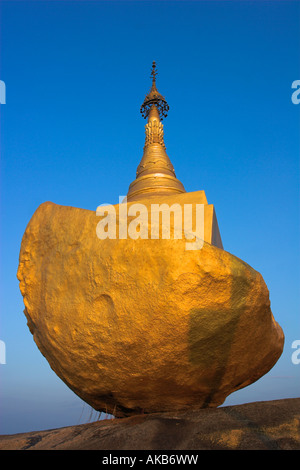 Myanmar (Burma), Mon State, Kyaiktiyo, On the way to the Golden Rock ...