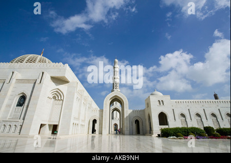 Oman, Muscat, Al, Ghubrah. Grand Mosque, Lanterns Stock Photo - Alamy