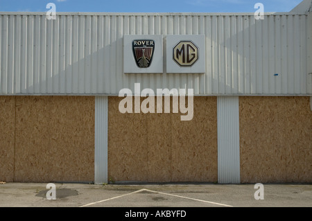 MG Rover dealer closed and boarded up after the collapse of the Rover ...