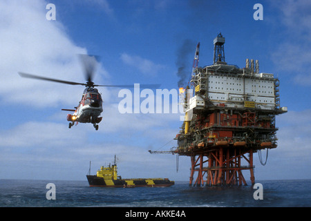 Beryl Bravo North Sea Production Platform Stock Photo - Alamy
