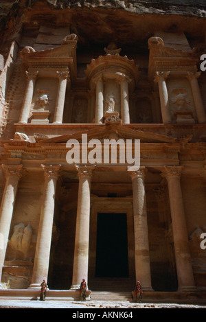 Treasury Building viewed from the Siq at Petra Jordan Stock Photo - Alamy