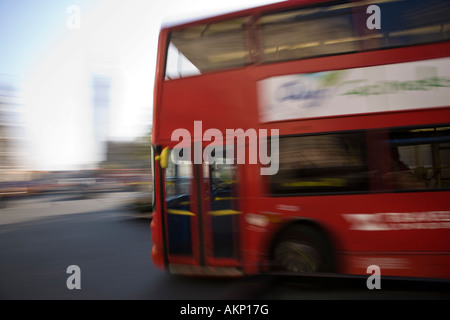 A London bus negotiating Parliament Square Westminster with the ...