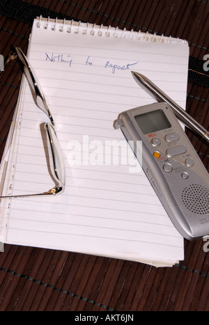 Reporter's Kit - Nothing to report Stock Photo - Alamy