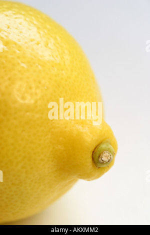 Close up of fresh ripe lemon in burlap sack Stock Photo - Alamy