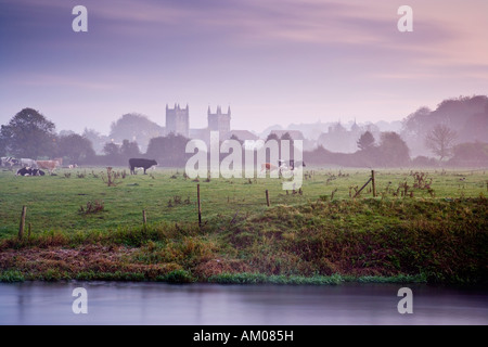 Autumn dawn on the River Stour at the EyeBridge, Pamphill nr. Wimborne ...