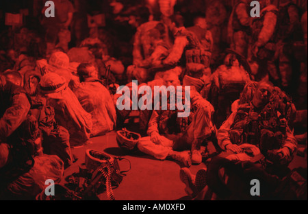 Royal Marines Commandos of 40 Commando (Bravo Company), take their ...