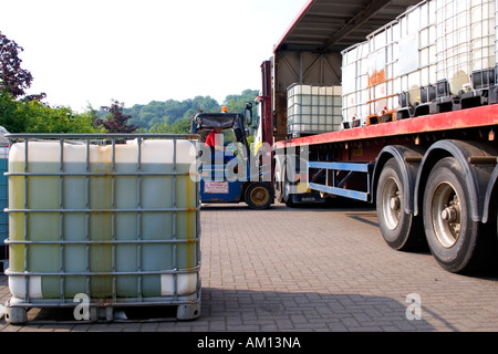 Intermediate Bulk Container (IBC) loaded onto a lorry trailer Stock ...