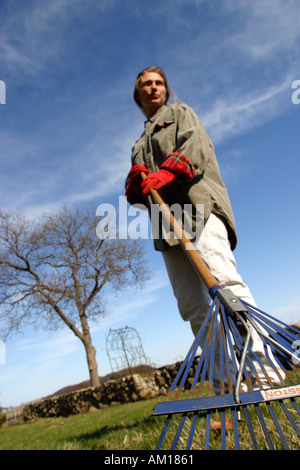 Yard work clean up and mowing with recycling bin Stock Photo - Alamy
