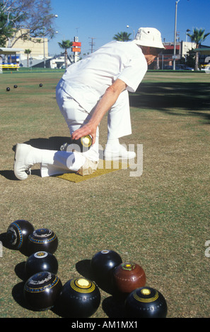 Seniors lawn bowling Santa Monica CA Stock Photo - Alamy