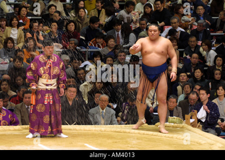 Sumo wrestler throwing salt in the ring, Grand Sumo Tournament May 2010 ...