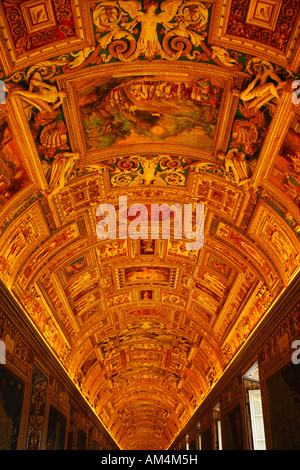 Rome, Vatican Museums, the golden decorated ceiling of the Gallery of the Maps Stock Photo - Alamy