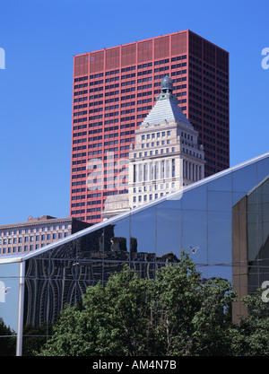 The Railway Exchange Building in Chicago, designed by D.H. Burnham and ...