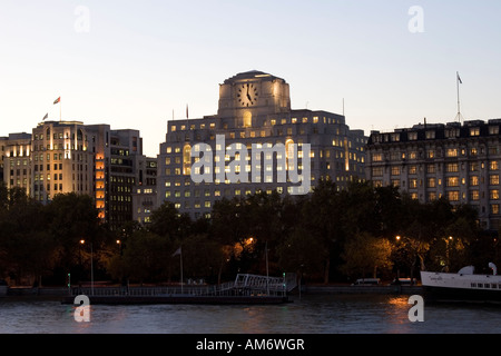 Shell Mex Building - London Stock Photo - Alamy