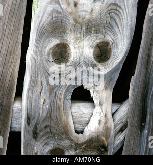 Wooden board with patterning like Edvard Munch's painting "The Scream ...