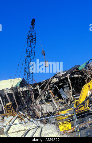 demolition of building by wrecking ball Stock Photo - Alamy