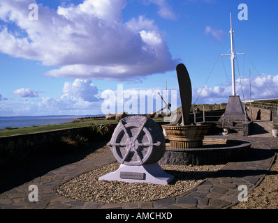 Ireland, Co Wexford, Kilmore, idyllic thatched traditional country ...