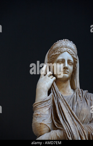 Pudicizia statue, Vatican Museum, Italy Stock Photo - Alamy