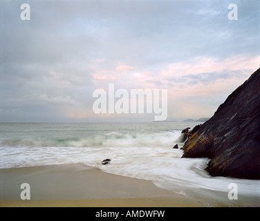 Coumeenole beach, Dingle Peninsula, Co Kerry, Ireland Stock Photo - Alamy