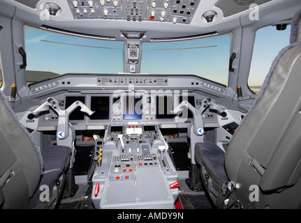 Embraer 190 Cockpit Farnborough Air Show 2006 Stock Photo - Alamy