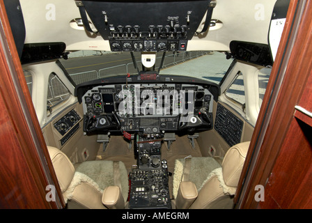 Beechcraft 1900, cockpit Farnborough Air Show 2006 Stock Photo - Alamy