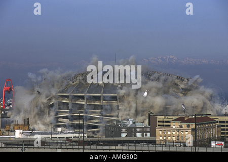 Kingdome Sports Arena Building Demolition By Explosive Implosion 8 30 ...