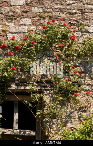 berkeley castle gloucestershire norman castle completed in 1153 by lord ...