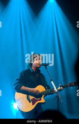 Bruce Guthro lead singer of Runrig Scottish Celtic rock group ...