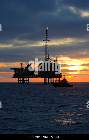 Etap Oil rig complex north sea BP production gas Stock Photo - Alamy