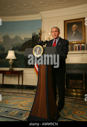 President Bush makes a statement on aviation congestion at the White ...
