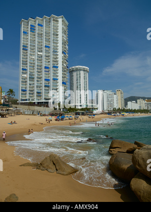 Acapulco Bay, Playa Icacos Stock Photo - Alamy
