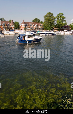 River Thames - Bourne End - Buckinghamshire Stock Photo - Alamy