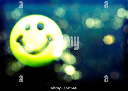 smiley face yellow seventies retro drugs hallucinogens trippy lsd blue ...