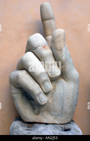 POINTING FINGER HAND FRAGMENT CONSTANTINE II STATUE MUSEO CAPITOLINI ...