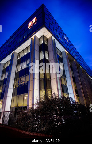 Financial Times newspaper offices headquarters on the bank of the river ...