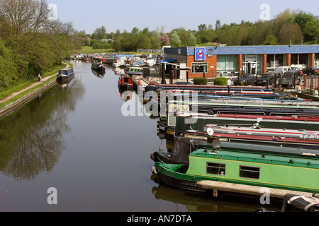 The "White Bear Marina" on the Leeds/ Liverpool Canal, at Adlington ...