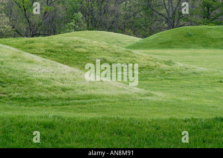 ancient Native American burial mounds, Effigy Mounds National Monument ...