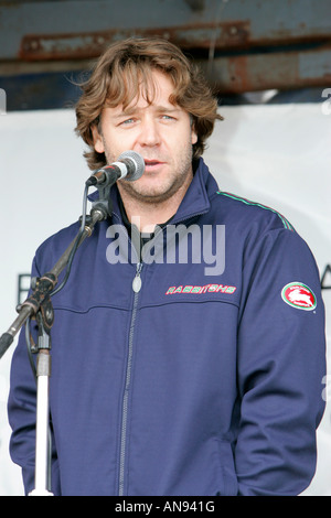 Russell Crowe wearing south sydney rabbitohs clothing shirt Stock Photo ...