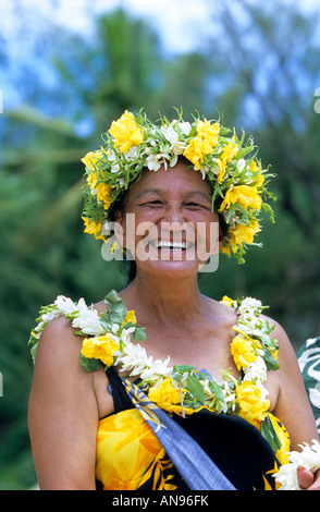 Beautiful Cook Island Polynesian smiling girl wearing a traditional ...