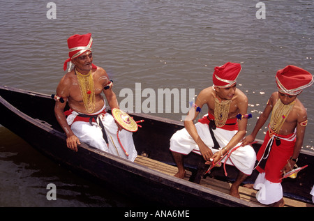 VELAKALI A TRADITIONAL DANCE FORM OF KERALA Stock Photo - Alamy