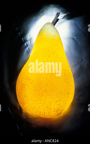 pear studio glowing shining light lighting effect Stock Photo - Alamy