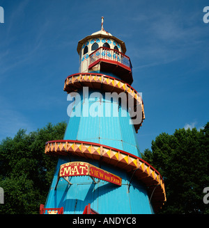 Pickmere Lake, Knutsford, Cheshire, UK. May 3rd 2017. Female swimmer ...
