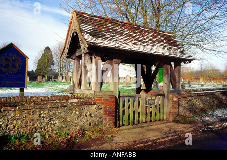 Lynch Gate at the Holy Cross Church, Sarratt, Hertfordshire Stock Photo ...