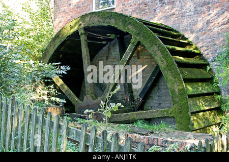 Disused Stockwith Water Mill wheel, Lincolnshire, England, UK Stock ...