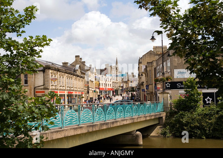 Chippenham High Street and Town Bridge early 1900s Stock Photo - Alamy