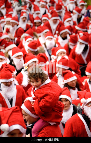Great Edinburgh Santa Run Stock Photo - Alamy