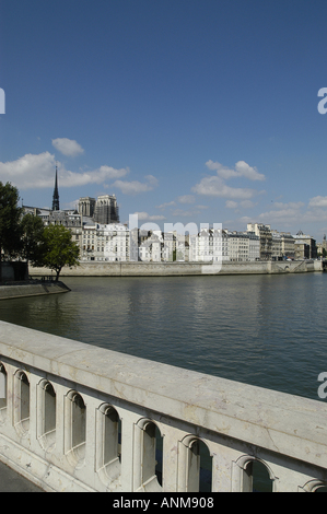 A view of the River Seine running through Paris, France Stock Photo - Alamy