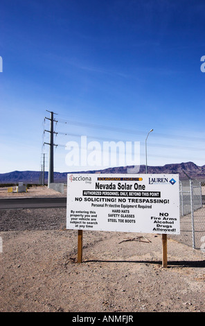 parabolic trough solar concentrator Stock Photo - Alamy