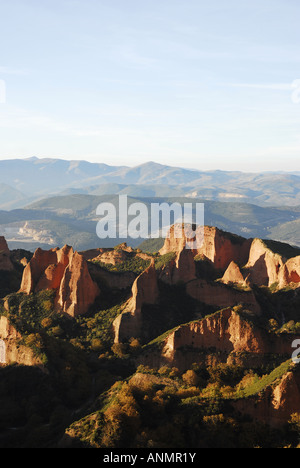 LAS MEDULAS old roman hydraulic gold mining called Ruina Montium in ...