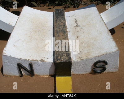 Equator crossing on Masaka Road, Uganda Stock Photo - Alamy