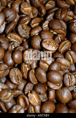 Coffee beans close up. Lots of coffee beans Stock Photo - Alamy